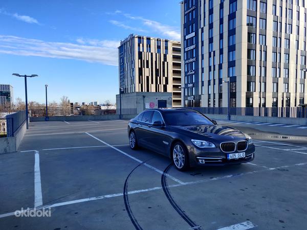 BMW 740 2015 in Tallinn, with an engine capacity of 3.00 L and mileage of 250 thousand km for 18000 €, photo 3 on AUTOMOTO.COM.LV