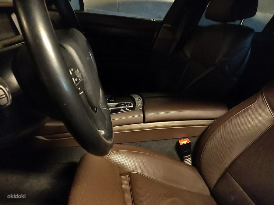 BMW 740 2015 Tallina, ar dzinēja tilpumu 3.00 L un nobraukumu 250 tūkst. km par 18000 €, foto 23 vietnē AUTOMOTO.COM.LV