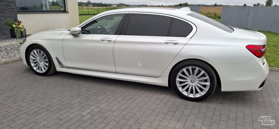 BMW 740 2016 in Vilnius, with an engine capacity of 3.00 L and mileage of 189 thousand km for 25000 €, photo 2 on AUTOMOTO.COM.LV