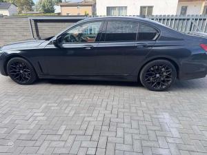 BMW 740 2017 in Marijampole, with an engine capacity of 2.99 L and mileage of 161 thousand km for 31000 €, photo 7 on AUTOMOTO.COM.LV