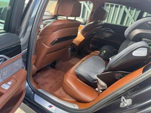 BMW 740 2017 in Marijampole, with an engine capacity of 2.99 L and mileage of 161 thousand km for 31000 €, photo 15 on AUTOMOTO.COM.LV