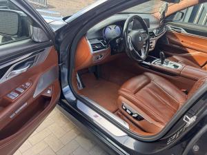 BMW 740 2017 in Marijampole, with an engine capacity of 2.99 L and mileage of 161 thousand km for 31000 €, photo 16 on AUTOMOTO.COM.LV