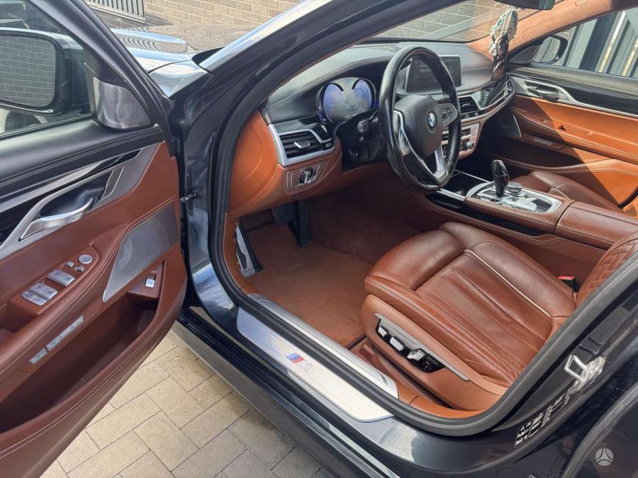 BMW 740 2017 in Marijampole, with an engine capacity of 2.99 L and mileage of 161 thousand km for 31000 €, photo 16 on AUTOMOTO.COM.LV