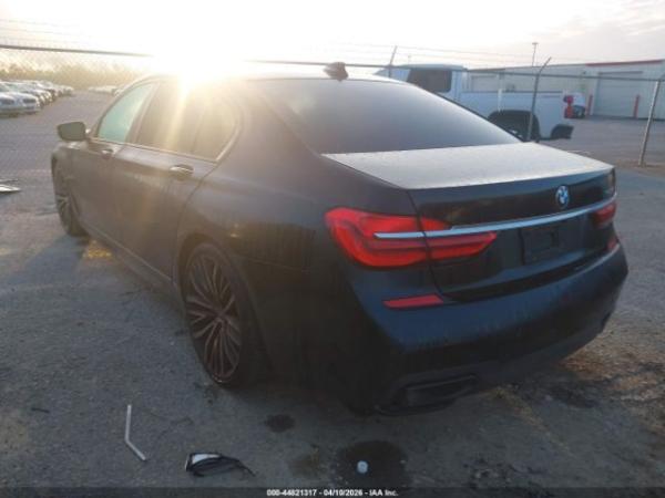 BMW 740 2018 in Klaipeda, with an engine capacity of 0.00 L and mileage of 0 thousand km for 14000 €, photo 3 on AUTOMOTO.COM.LV