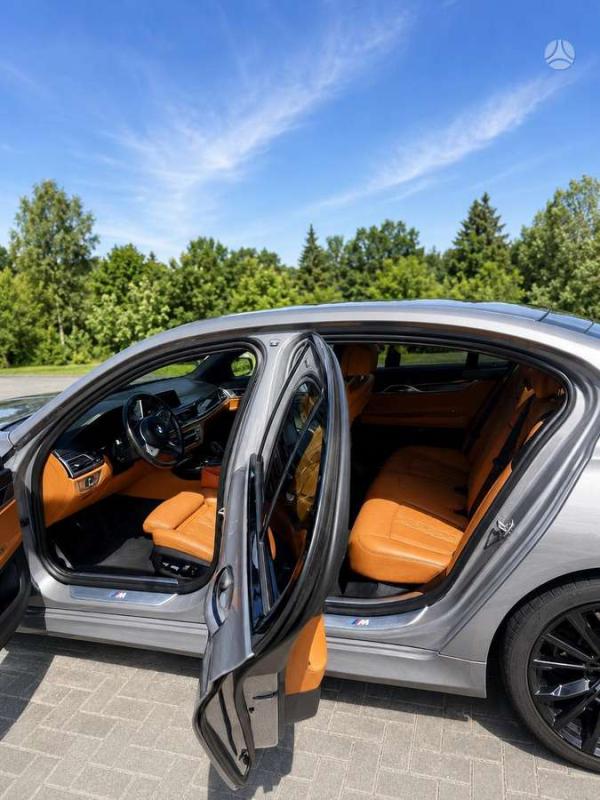 BMW 740 2019 in Kaunas, with an engine capacity of 2.99 L and mileage of 195 thousand km for 44999 €, photo 3 on AUTOMOTO.COM.LV