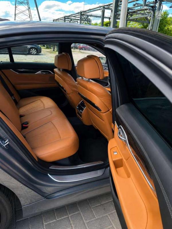 BMW 740 2019 in Kaunas, with an engine capacity of 2.99 L and mileage of 195 thousand km for 44999 €, photo 7 on AUTOMOTO.COM.LV