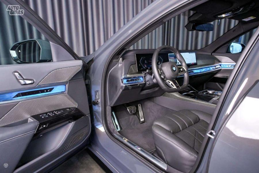 BMW 740 2024 Marijampole, ar dzinēja tilpumu 3.00 L un nobraukumu 9 tūkst. km par 90950 €, foto 25 vietnē AUTOMOTO.COM.LV