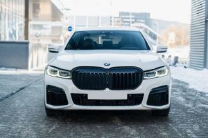 Balts BMW 740 2017 Viļņa, ar dzinēja tilpumu 3.00 L un nobraukumu 221 tūkst. km par 22900 €, foto 1 vietnē AUTOMOTO.COM.LV