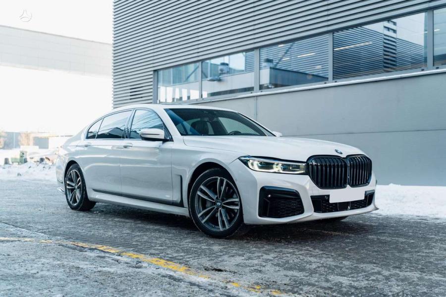 Balts BMW 740 2017 Viļņa, ar dzinēja tilpumu 3.00 L un nobraukumu 221 tūkst. km par 22900 €, foto 3 vietnē AUTOMOTO.COM.LV