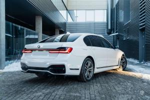Balts BMW 740 2017 Viļņa, ar dzinēja tilpumu 3.00 L un nobraukumu 221 tūkst. km par 22900 €, foto 9 vietnē AUTOMOTO.COM.LV