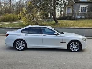 Белый БМВ 740 2010 в Екабпилс, объемом двигателя 3.00 л и пробегом 229 тыс. км за 9490 €, фото 8 на AUTOMOTO.COM.LV