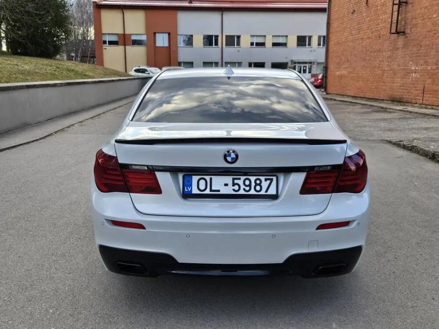 Белый БМВ 740 2010 в Екабпилс, объемом двигателя 3.00 л и пробегом 229 тыс. км за 9490 €, фото 11 на AUTOMOTO.COM.LV