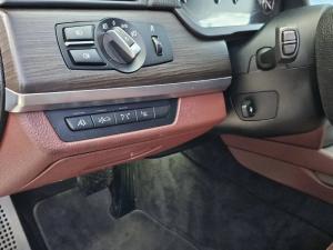 Белый БМВ 740 2010 в Екабпилс, объемом двигателя 3.00 л и пробегом 229 тыс. км за 9490 €, фото 16 на AUTOMOTO.COM.LV