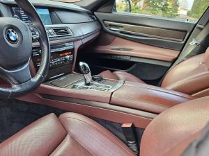 Белый БМВ 740 2010 в Екабпилс, объемом двигателя 3.00 л и пробегом 229 тыс. км за 9490 €, фото 31 на AUTOMOTO.COM.LV