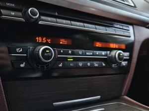 Белый БМВ 740 2010 в Екабпилс, объемом двигателя 3.00 л и пробегом 229 тыс. км за 9490 €, фото 32 на AUTOMOTO.COM.LV