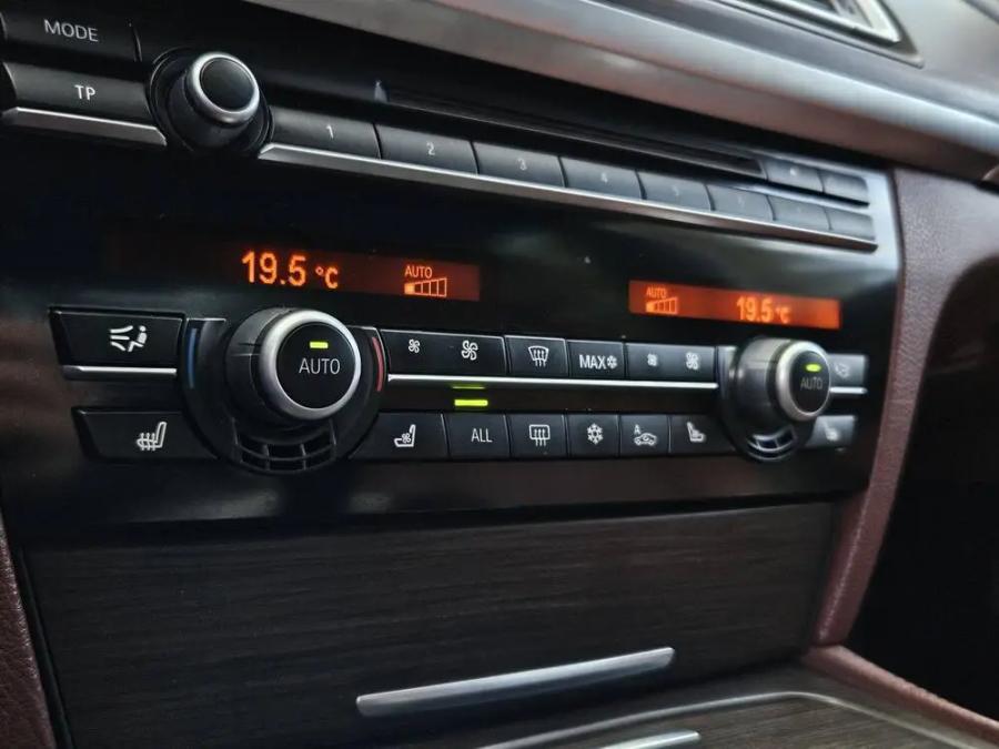 Белый БМВ 740 2010 в Екабпилс, объемом двигателя 3.00 л и пробегом 229 тыс. км за 9490 €, фото 32 на AUTOMOTO.COM.LV