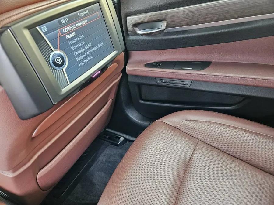 Белый БМВ 740 2010 в Екабпилс, объемом двигателя 3.00 л и пробегом 229 тыс. км за 9490 €, фото 35 на AUTOMOTO.COM.LV