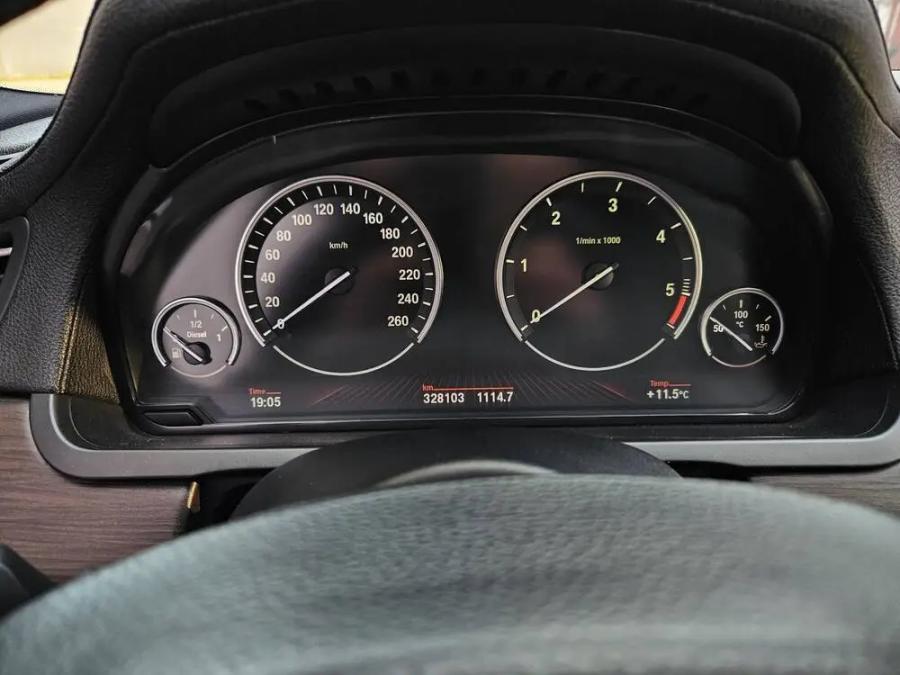 Белый БМВ 740 2010 в Екабпилс, объемом двигателя 3.00 л и пробегом 229 тыс. км за 9490 €, фото 43 на AUTOMOTO.COM.LV