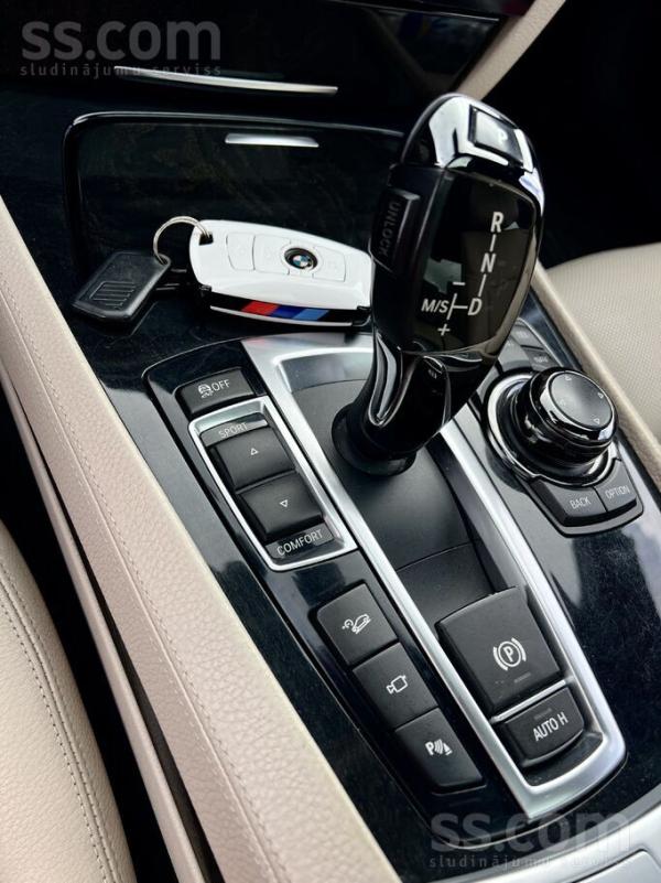 Balts BMW 740 2010 Liepāja, ar dzinēja tilpumu 3.00 L un nobraukumu 262 tūkst. km par 13000 €, foto 9 vietnē AUTOMOTO.COM.LV
