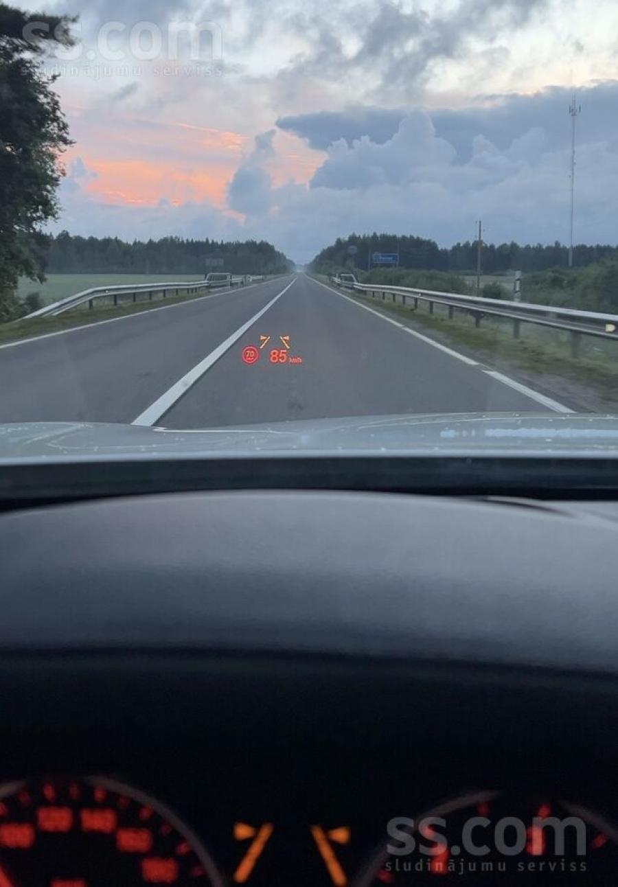 Balts BMW 740 2010 Liepāja, ar dzinēja tilpumu 3.00 L un nobraukumu 262 tūkst. km par 13000 €, foto 25 vietnē AUTOMOTO.COM.LV