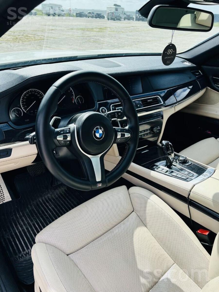 Balts BMW 740 2010 Liepāja, ar dzinēja tilpumu 3.00 L un nobraukumu 262 tūkst. km par 13000 €, foto 35 vietnē AUTOMOTO.COM.LV