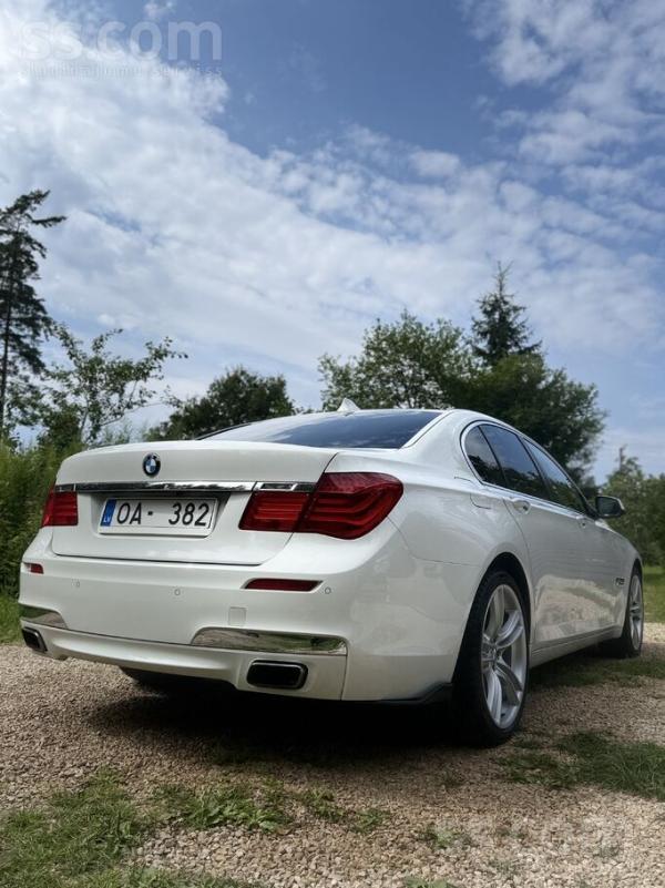 Balts BMW 740 2011 Rīga, ar dzinēja tilpumu 3.00 L un nobraukumu 225 tūkst. km par 16000 €, foto 1 vietnē AUTOMOTO.COM.LV