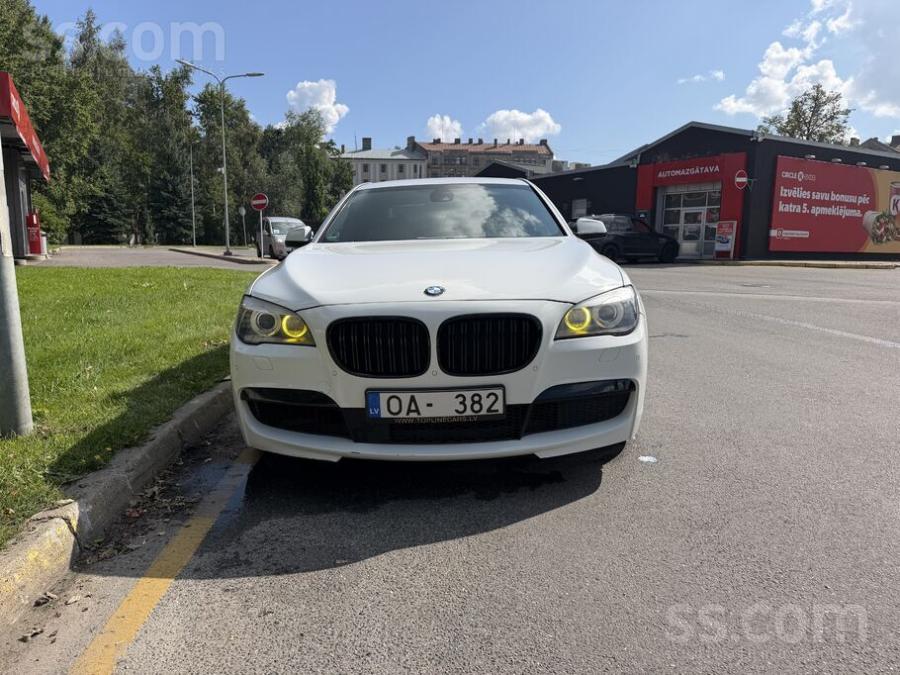 Balts BMW 740 2011 Rīga, ar dzinēja tilpumu 3.00 L un nobraukumu 233 tūkst. km par 16000 €, foto 9 vietnē AUTOMOTO.COM.LV