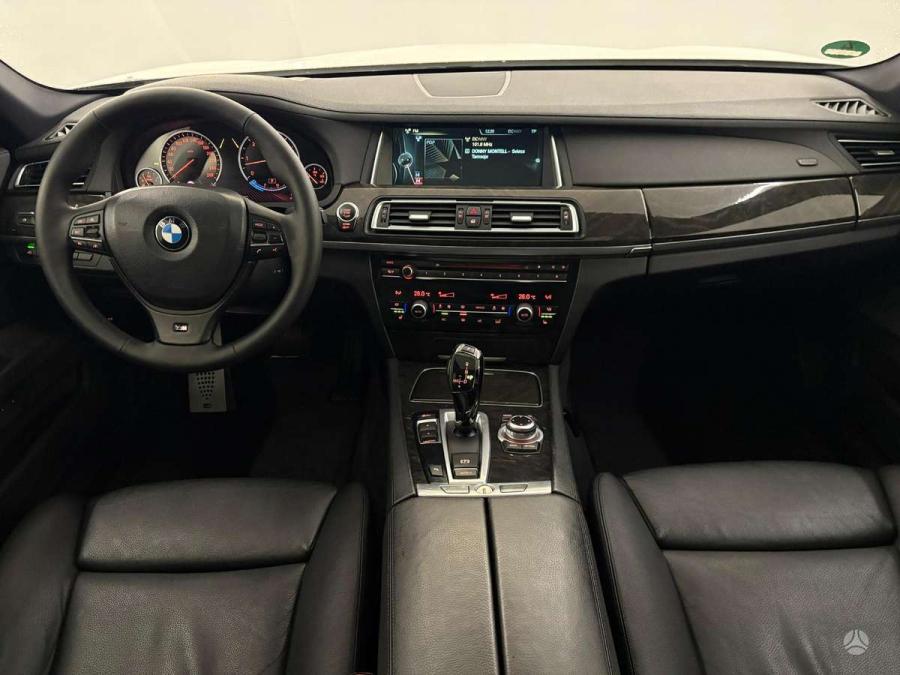 Balts BMW 740 2012 Marijampole, ar dzinēja tilpumu 2.99 L un nobraukumu 237 tūkst. km par 15450 €, foto 12 vietnē AUTOMOTO.COM.LV