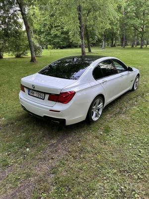Balts BMW 740 2012 Aizkraukle, ar dzinēja tilpumu 3.00 L un nobraukumu 319 tūkst. km par 14900 €, foto 5 vietnē AUTOMOTO.COM.LV