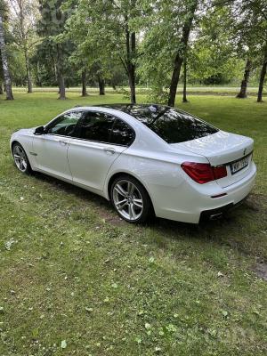 Balts BMW 740 2012 Aizkraukle, ar dzinēja tilpumu 3.00 L un nobraukumu 319 tūkst. km par 14900 €, foto 6 vietnē AUTOMOTO.COM.LV