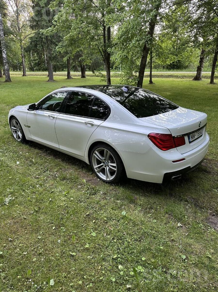 Balts BMW 740 2012 Aizkraukle, ar dzinēja tilpumu 3.00 L un nobraukumu 319 tūkst. km par 14900 €, foto 6 vietnē AUTOMOTO.COM.LV