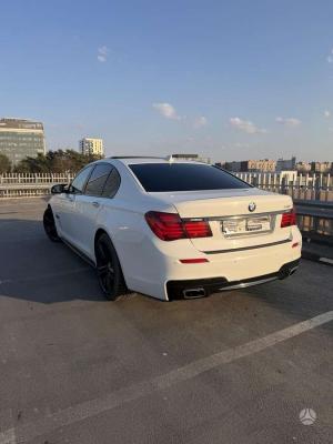 Balts BMW 740 2013 Viļņa, ar dzinēja tilpumu 2.98 L un nobraukumu 196 tūkst. km par 11200 €, foto 8 vietnē AUTOMOTO.COM.LV