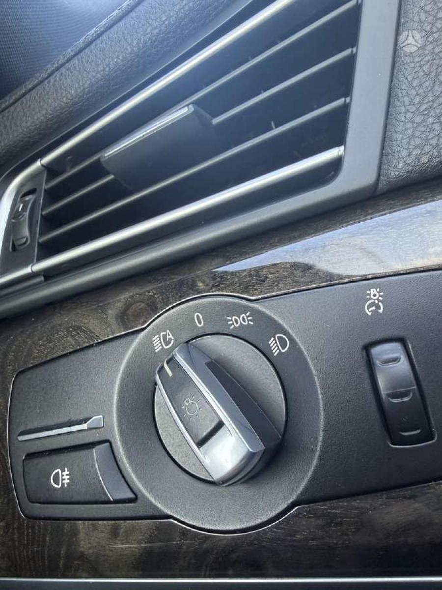 Balts BMW 740 2013 Viļņa, ar dzinēja tilpumu 2.98 L un nobraukumu 196 tūkst. km par 11200 €, foto 10 vietnē AUTOMOTO.COM.LV