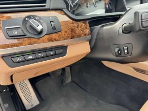 Белый БМВ 740 2013 в Кретинга, объемом двигателя 2.98 л и пробегом 225 тыс. км за 13900 €, фото 16 на AUTOMOTO.COM.LV