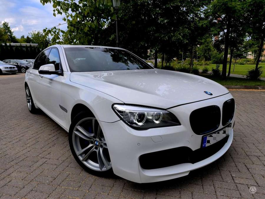 Balts BMW 740 2014 Šauļi, ar dzinēja tilpumu 2.98 L un nobraukumu 227 tūkst. km par 13500 €, foto 4 vietnē AUTOMOTO.COM.LV