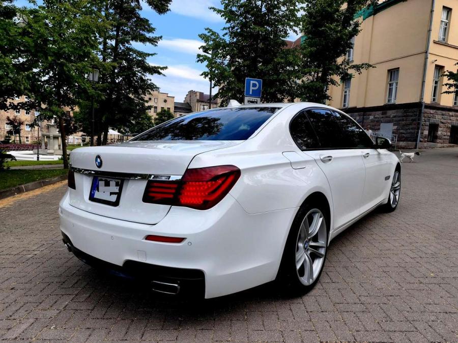 Balts BMW 740 2014 Šauļi, ar dzinēja tilpumu 2.98 L un nobraukumu 227 tūkst. km par 13500 €, foto 5 vietnē AUTOMOTO.COM.LV