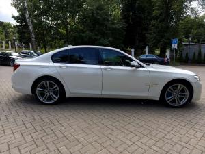Balts BMW 740 2014 Šauļi, ar dzinēja tilpumu 2.98 L un nobraukumu 227 tūkst. km par 13500 €, foto 7 vietnē AUTOMOTO.COM.LV