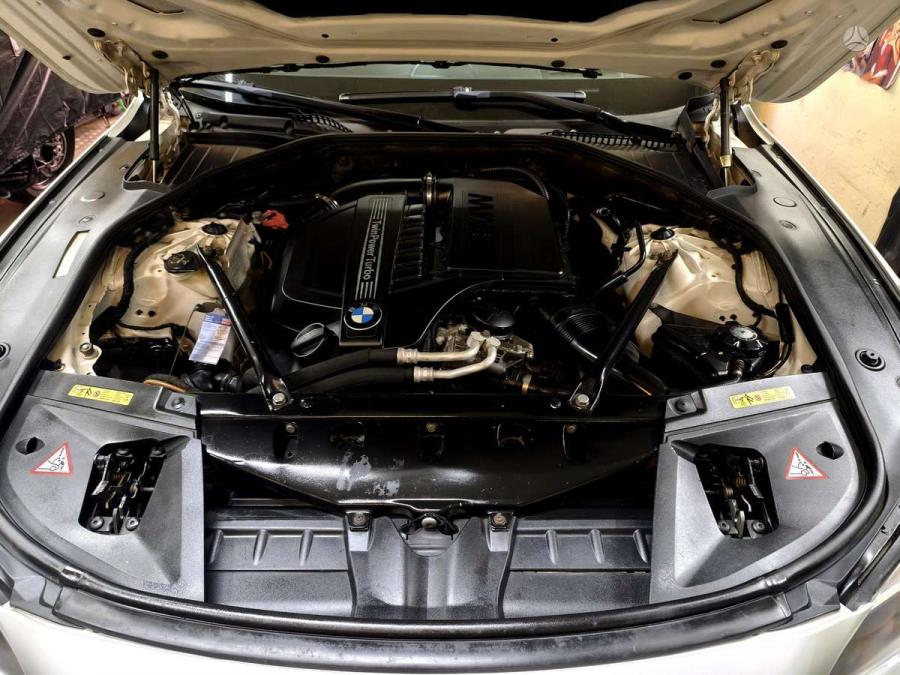 Balts BMW 740 2014 Šauļi, ar dzinēja tilpumu 2.98 L un nobraukumu 227 tūkst. km par 13500 €, foto 25 vietnē AUTOMOTO.COM.LV