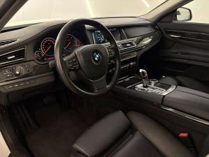 Balts BMW 740 2014 Marijampole, ar dzinēja tilpumu 2.99 L un nobraukumu 243 tūkst. km par 14850 €, foto 3 vietnē AUTOMOTO.COM.LV