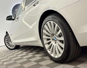 Balts BMW 740 2014 Marijampole, ar dzinēja tilpumu 2.99 L un nobraukumu 243 tūkst. km par 14850 €, foto 25 vietnē AUTOMOTO.COM.LV