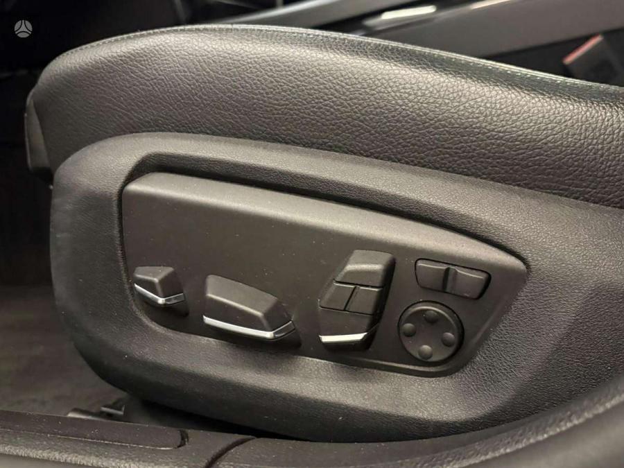 Balts BMW 740 2014 Marijampole, ar dzinēja tilpumu 2.99 L un nobraukumu 243 tūkst. km par 14850 €, foto 30 vietnē AUTOMOTO.COM.LV