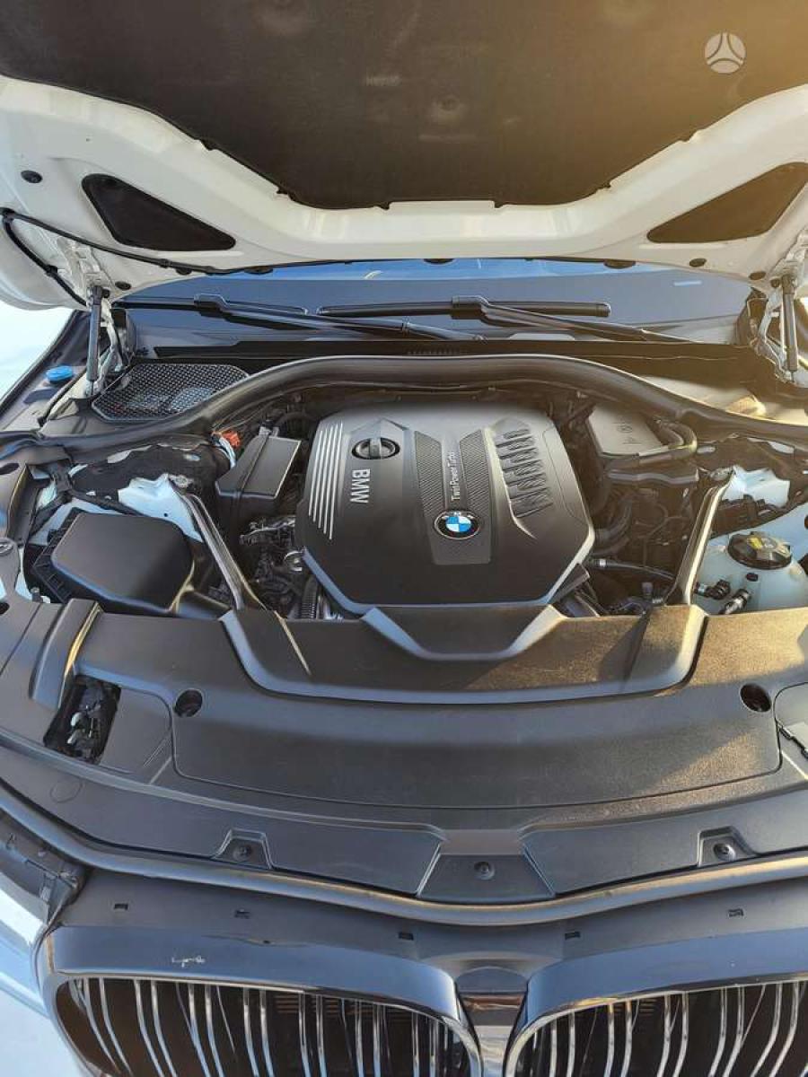 Balts BMW 740 2016 Telšiai, ar dzinēja tilpumu 3.00 L un nobraukumu 165 tūkst. km par 37500 €, foto 9 vietnē AUTOMOTO.COM.LV