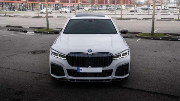White BMW 740 2016 in Klaipeda, with an engine capacity of 3.00 L and mileage of 159 thousand km for 30000 €, photo 1 on AUTOMOTO.COM.LV