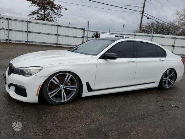 White BMW 740 2017 in Vilnius, with an engine capacity of 3.00 L and mileage of 170 thousand km for 25000 €, photo 1 on AUTOMOTO.COM.LV