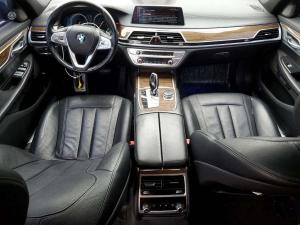 Balts BMW 740 2017 Viļņa, ar dzinēja tilpumu 3.00 L un nobraukumu 170 tūkst. km par 25000 €, foto 6 vietnē AUTOMOTO.COM.LV