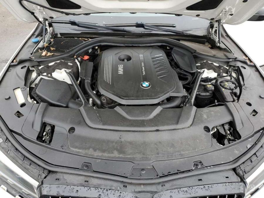 Balts BMW 740 2017 Viļņa, ar dzinēja tilpumu 3.00 L un nobraukumu 170 tūkst. km par 25000 €, foto 7 vietnē AUTOMOTO.COM.LV