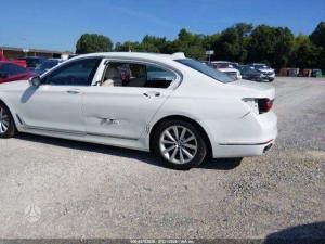 White BMW 740 2017 in Klaipeda, with an engine capacity of 0.00 L and mileage of 182 thousand km for 5700 €, photo 7 on AUTOMOTO.COM.LV