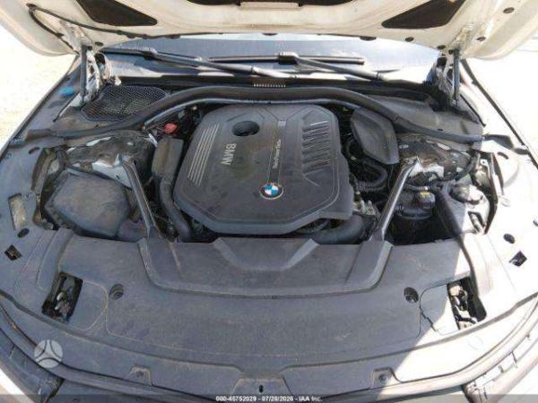 White BMW 740 2017 in Klaipeda, with an engine capacity of 0.00 L and mileage of 182 thousand km for 5700 €, photo 10 on AUTOMOTO.COM.LV