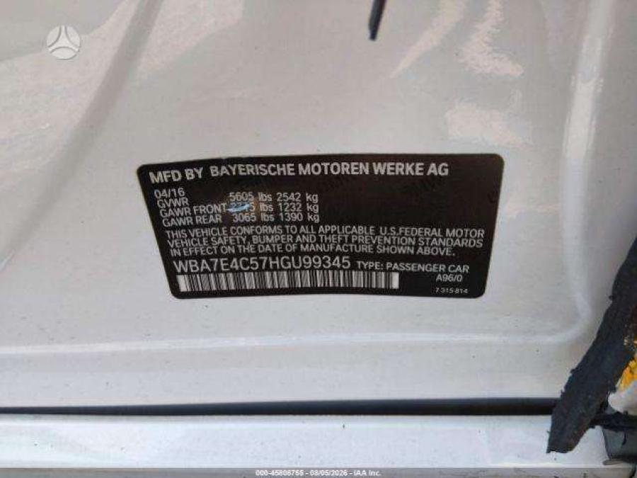 White BMW 740 2017 in Klaipeda, with an engine capacity of 3.00 L and mileage of 155 thousand km for 10600 €, photo 15 on AUTOMOTO.COM.LV