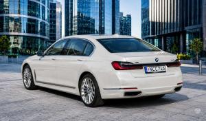 Balts BMW 740 2020 Kauņa, ar dzinēja tilpumu 3.00 L un nobraukumu 85 tūkst. km par 32500 €, foto 3 vietnē AUTOMOTO.COM.LV